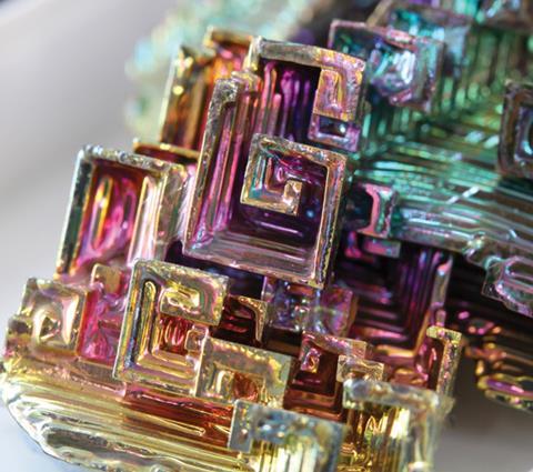 What’s the science behind bismuth’s ability to ‘float’? | Principia ...